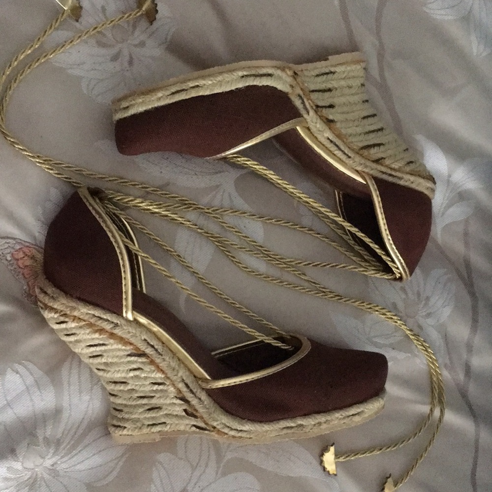 Nwt’s Super Cute Colin Stuart Espadrilles Sz 5 - Gem